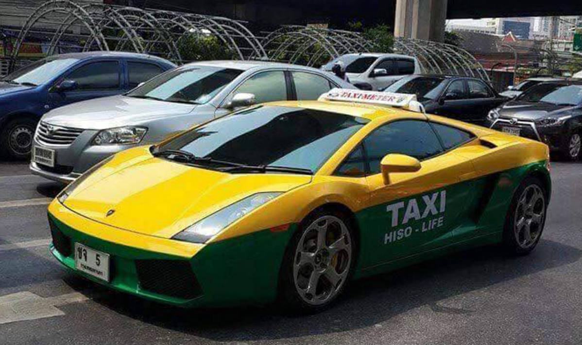Taxi Lamborghini? A chance de Ouro para dar uma volta num Gallardo ...