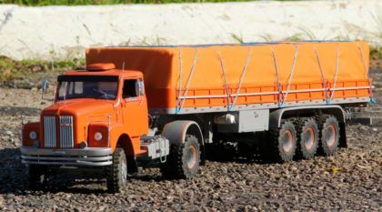 Raridade única: Esse Mini-Caminhão Scania tem metade do tamanho do ...