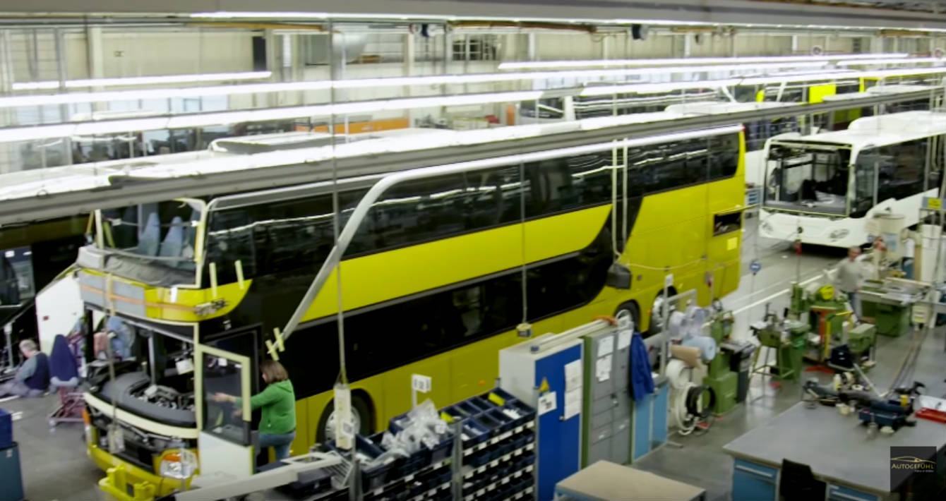 Ônibus produzidos como carros? Conheça uma fábrica TOP de monoblocos ...