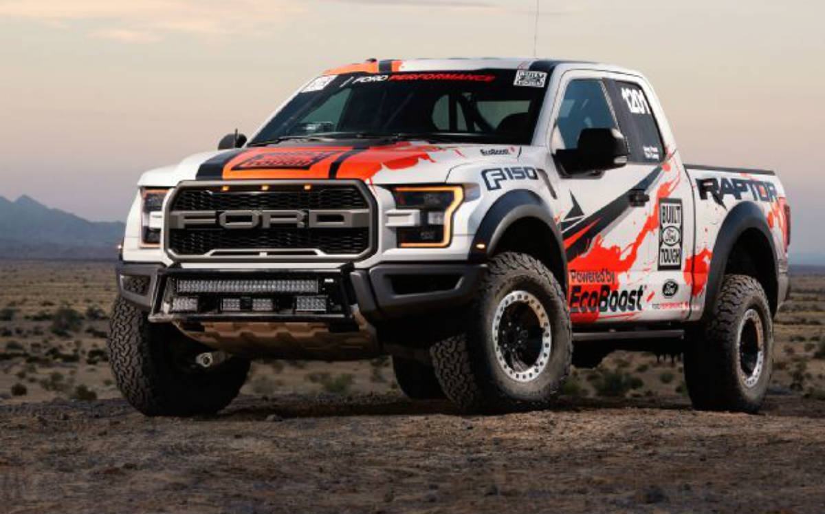 Ainda mais brutal! Ford prepara versão (de corrida) da F-150 Raptor ...