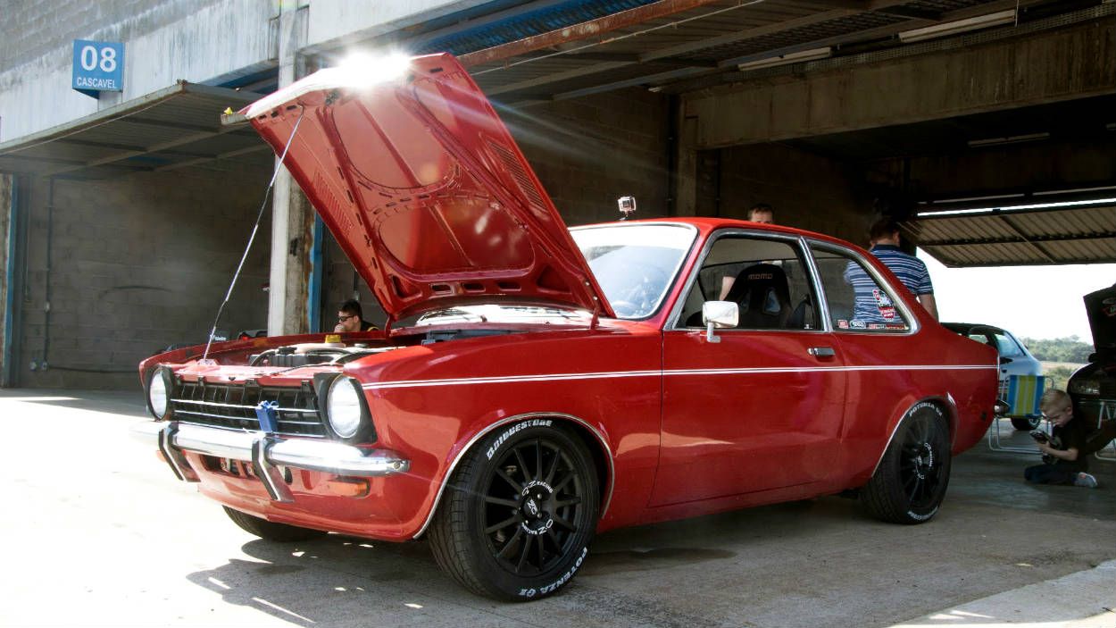 Chevette com motor 5 cilindros (fivetech) de Marea? Veja a volta rápida ...